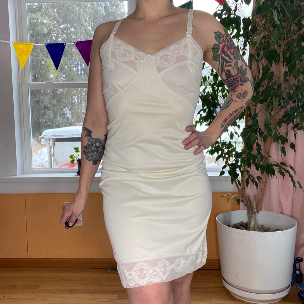 Vintage Lingerie Nightgown Slip Lace Satin Pinup Gem